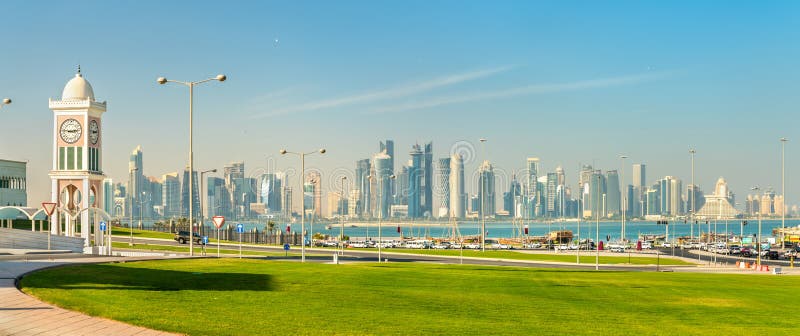 Horizon De Doha, La Capitale Du Qatar Photo stock - Image du cityscape ...