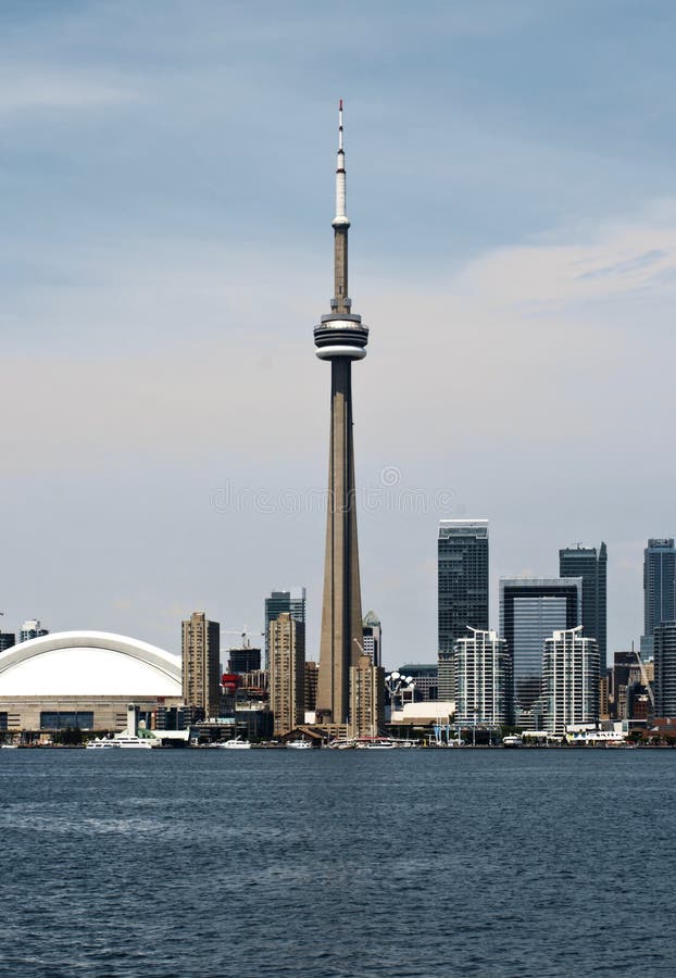 Gratte-ciel à Toronto photo stock. Image du ciel, cher - 18947634