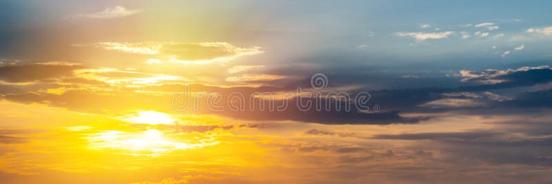 Horizon Dramatic Twilight Sky and Cloud Sunset. Copy Space. Place for ...