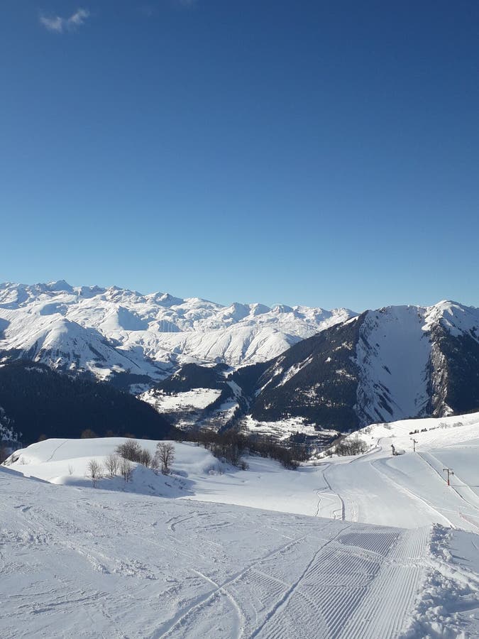 Horizon mount, mountside stock photo. Image of horizon - 226510990