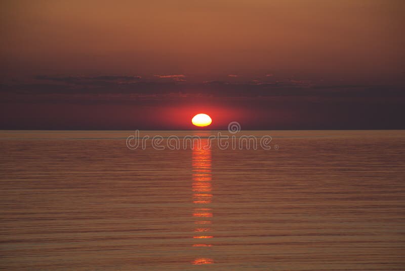 Horizon, Sunrise, Sunset, Calm Stock Image - Image of calm, dawn: 117788611