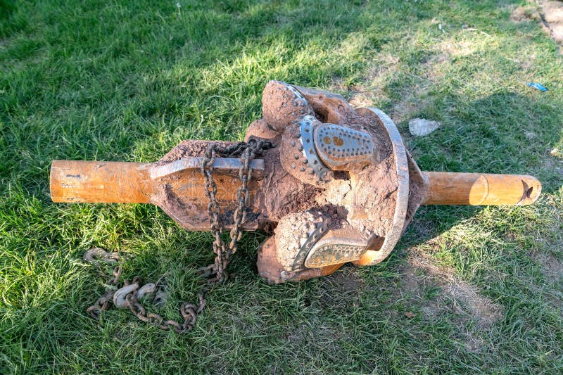 Horizontal Drilling and Cable Laying. Drill Head, Drill Bit Stock Image ...