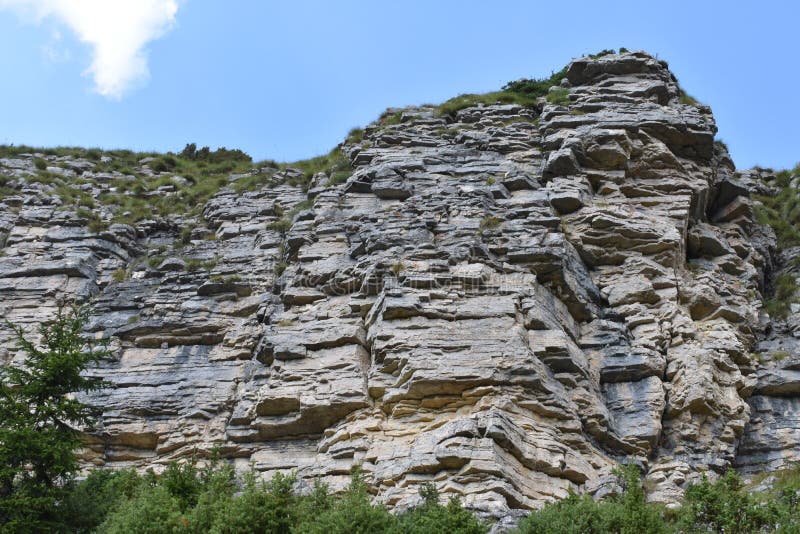 The Horizontal Layer Formations of the Limestone Cliff Stock Photo ...