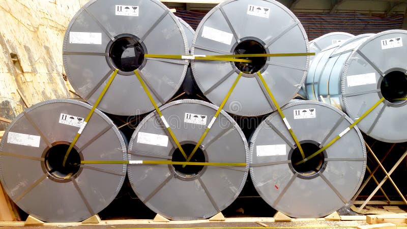 Horizontal overlap stock image. Image of holder, heavy - 85303511