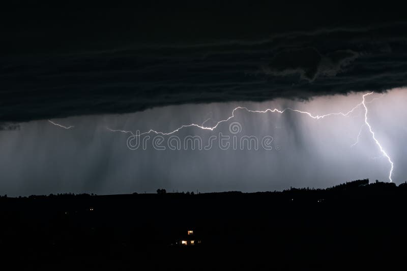 3,368 Horizontal Lightning Stock Photos - Free & Royalty-Free Stock ...