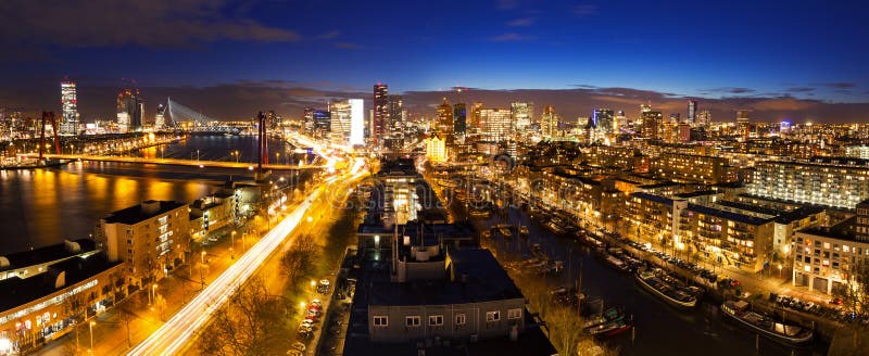 Panorama De La Puesta Del Sol De Rotterdam Imagen de archivo - Imagen ...