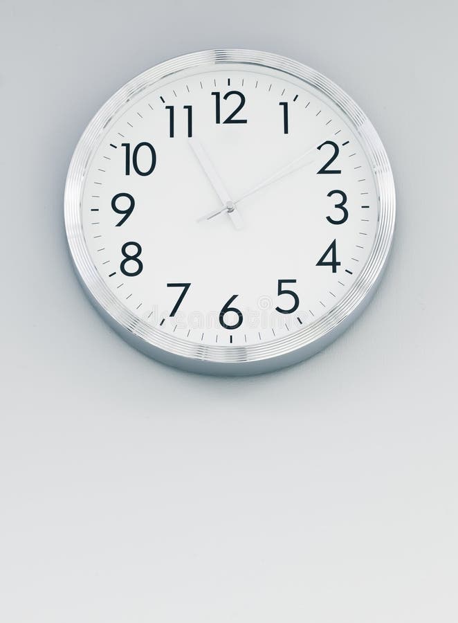 9h15 d'horloge photo stock. Image du objet, noir, heure - 102068870