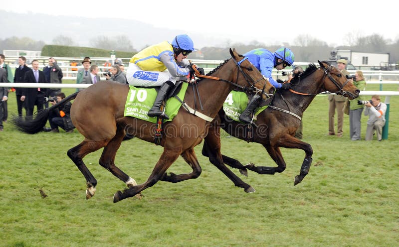 Horse Racing editorial stock image. Image of races, turf - 22441374