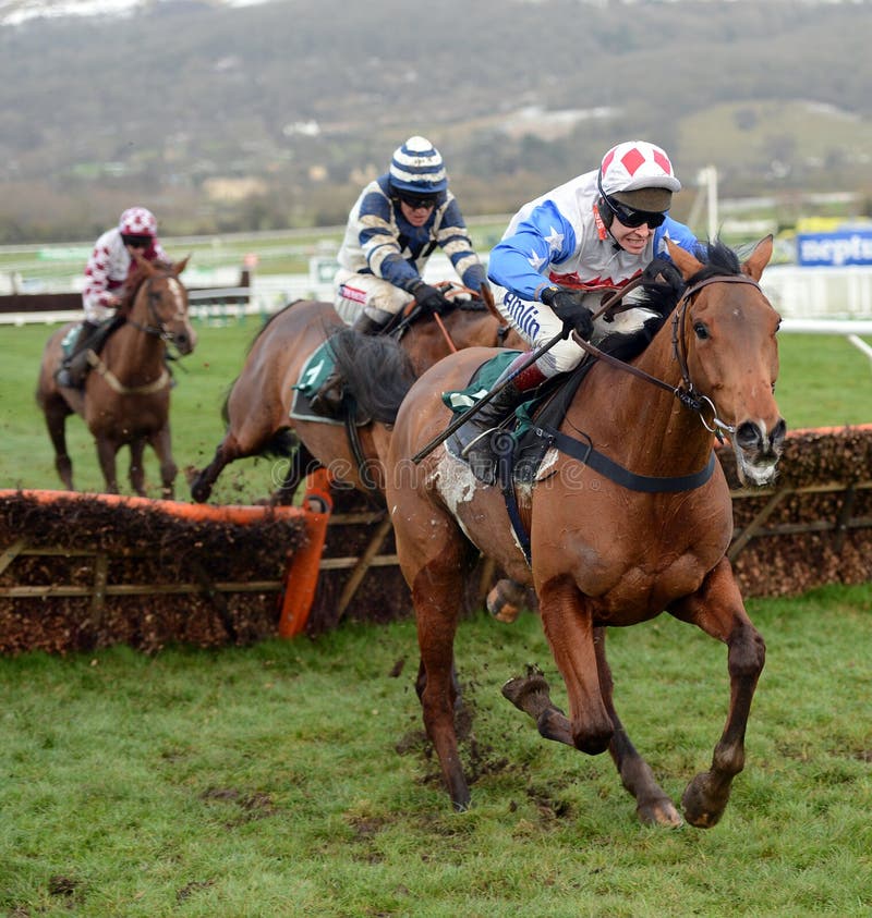 Horse Racing editorial photo. Image of winning, sport - 29202671