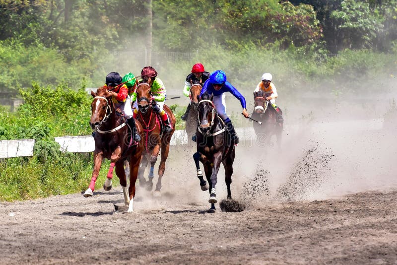 Horse racing editorial stock photo. Image of horse, animal - 106391623