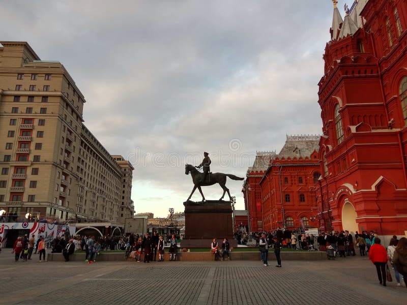 Statue in the Middle of a Square Editorial Stock Photo - Image of ...