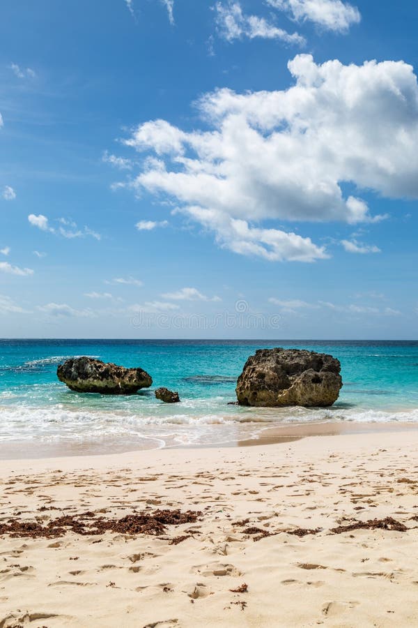 A Bermudan Beach stock image. Image of formation, calm - 121257867