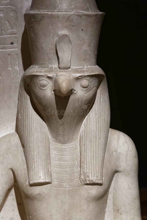Dios Principal Horus Del Halcón Foto de archivo - Imagen de pista, vida ...