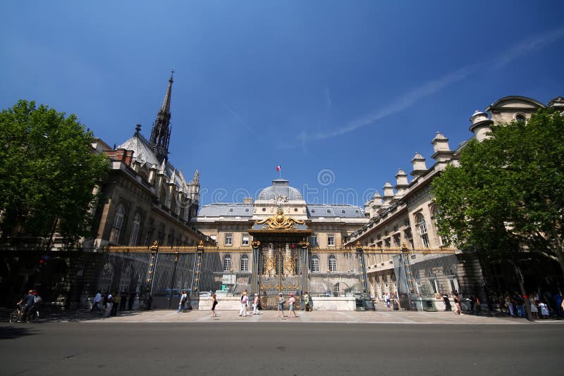 Hospital in Paris editorial photo. Image of french, notre - 1047791