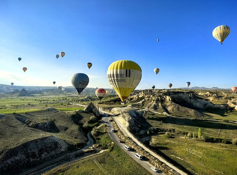 Hot Air Balloon Cappadocia Turkey Editorial Stock Photo - Image of ...