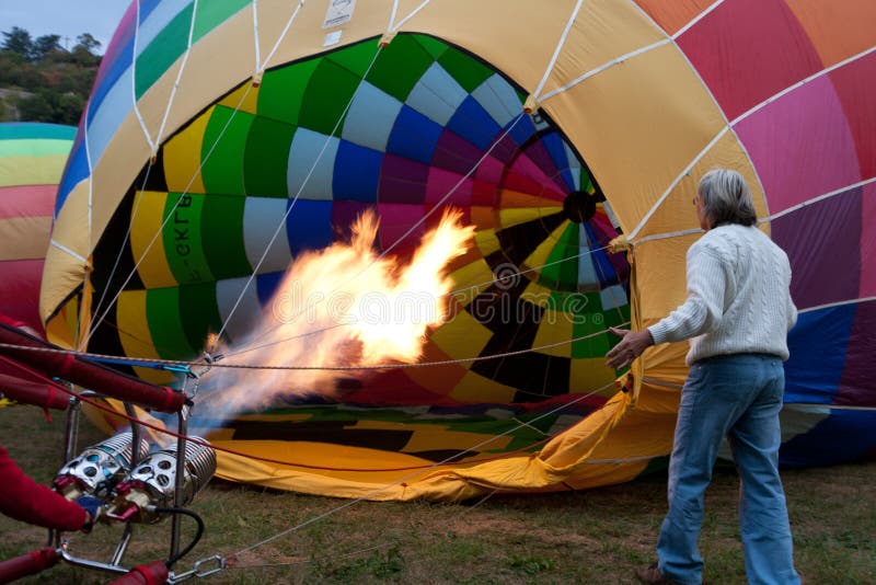 Hot air balloon inflating editorial image. Image of festival - 21615020