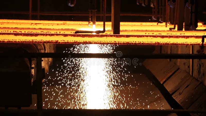 Video: Hot billet continuous casting, strand casting, Hot billet ...