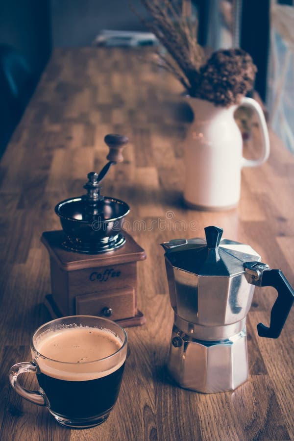 Hot Black Coffee with Vintage Coffee Maker on Table in Coffee Sh Stock ...