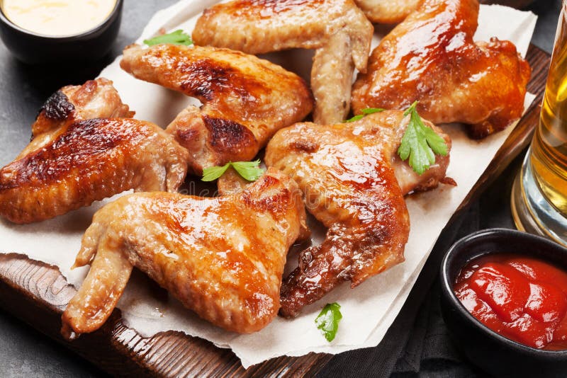Hot Chicken Wings and Draft Beer Stock Image - Image of grilled, plate ...