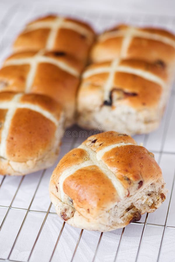 Hot Cross Buns on a Baking Tray Stock Image - Image of plate, closeup ...