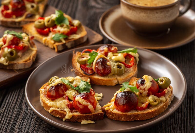 Hot Crust Toasts with Ham, Olives, Tomatoes and Cheese, Breakfast Idea ...