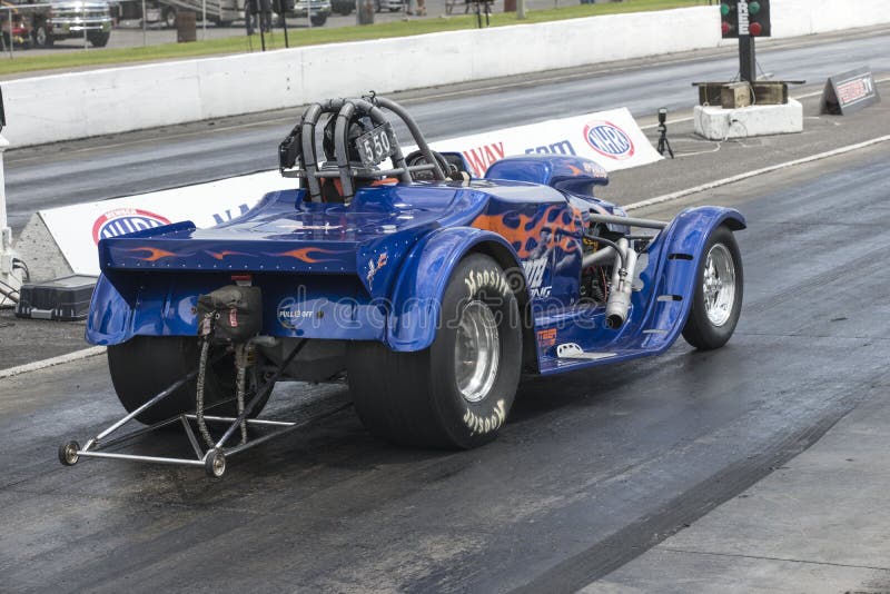 Drag racing editorial photo. Image of racing, ready, sports - 55113421