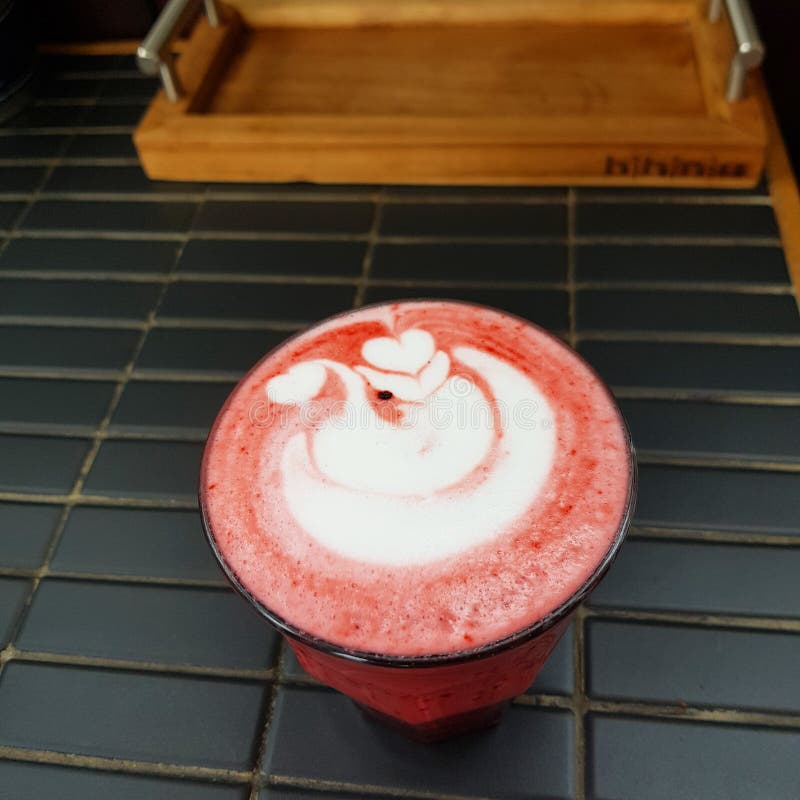 Hot Red Velvet Latte with Goose Latte Art Stock Image - Image of plant ...