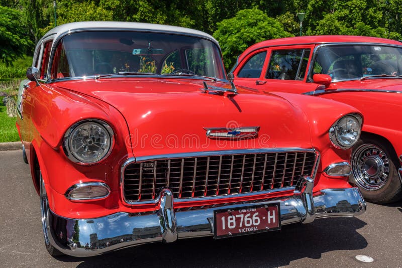 Hot rod Chevrolet rouge 3 photographie éditorial. Image du effectué ...