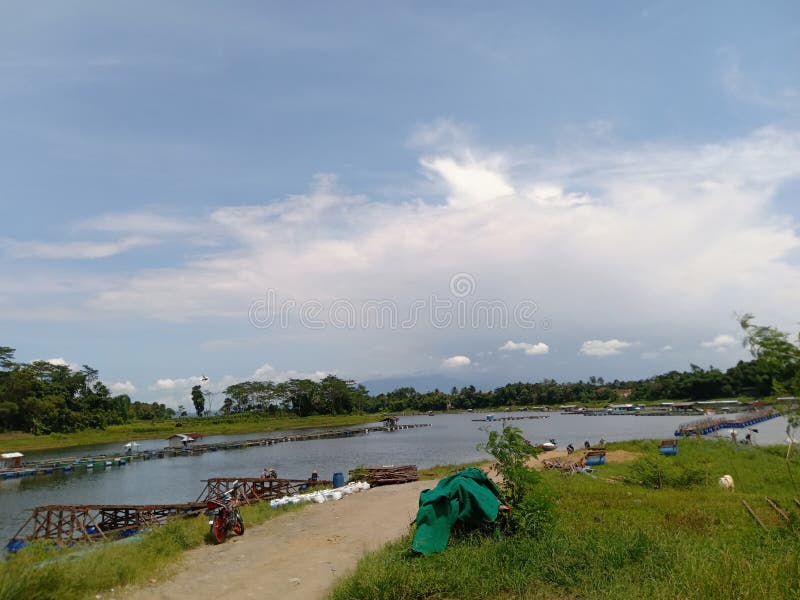 Hot Weather in the Puddles of the Saguling Reservoir Stock Photo ...