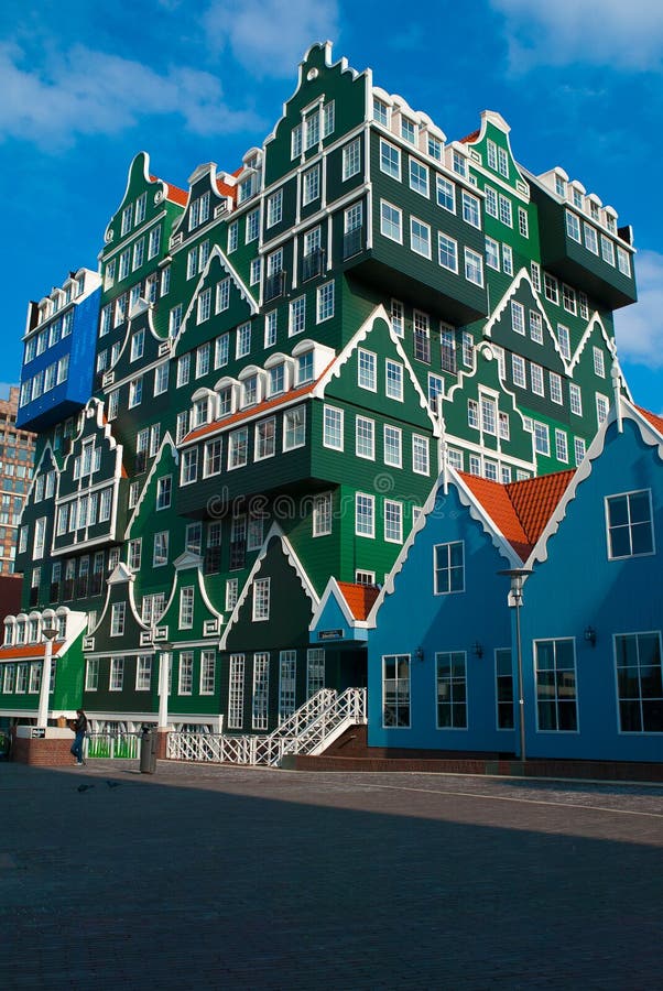 Hotel loco foto editorial. Imagen de polémico, vacaciones - 27404706