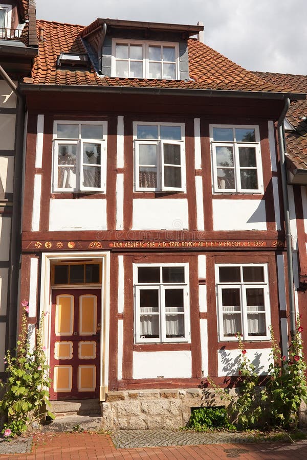 534 Half Build House Stock Photos - Free & Royalty-Free Stock Photos ...