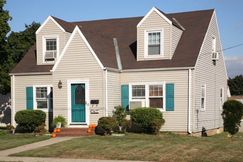 Modest House stock image. Image of sidewalk, story, porch - 3241053