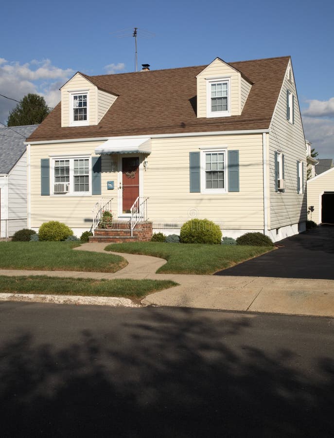 Modest House stock image. Image of sidewalk, story, porch - 3241053