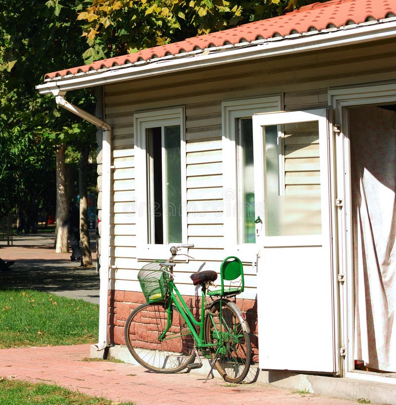 House And Bike Picture. Image: 7018127