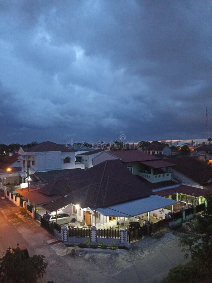 House Corner Neighbourhood Town Cloud Dusk Stock Image - Image of ...