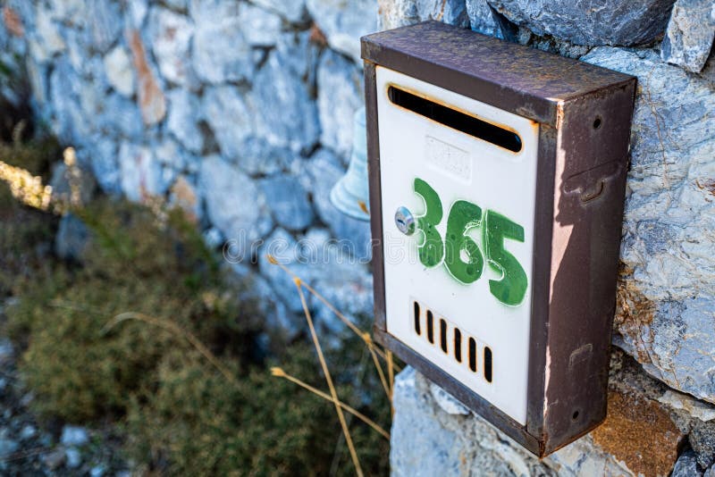 House Address Signs Outside Yard Stock Photos - Free & Royalty-Free ...