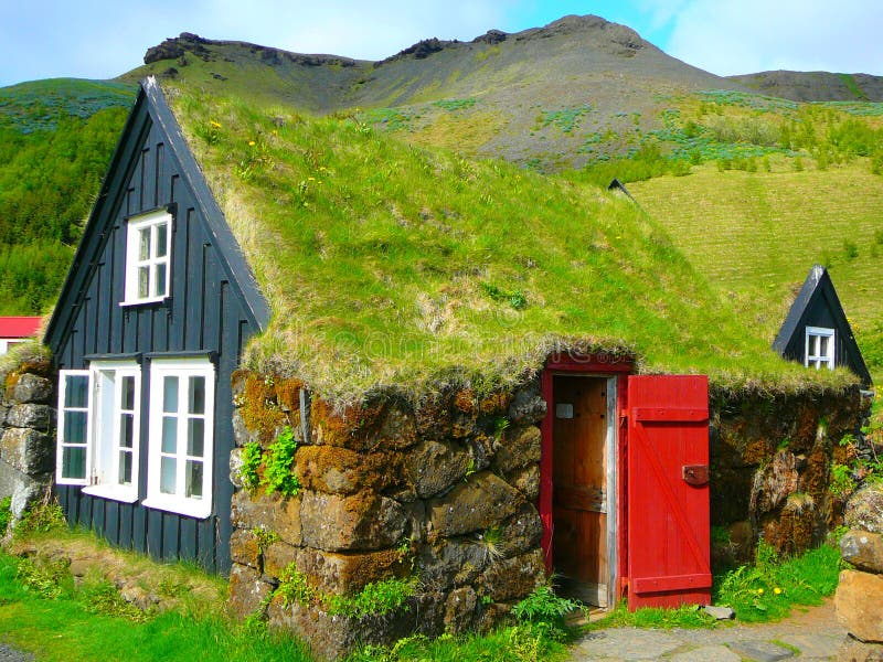 House in Iceland stock image. Image of home, house, land - 32919301