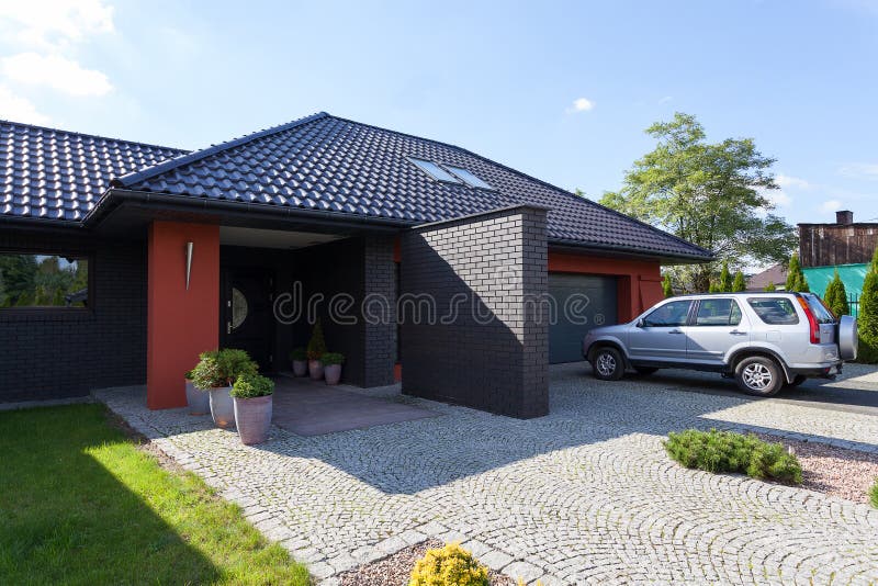 House nad garrage stock image. Image of house, comfy - 38450973