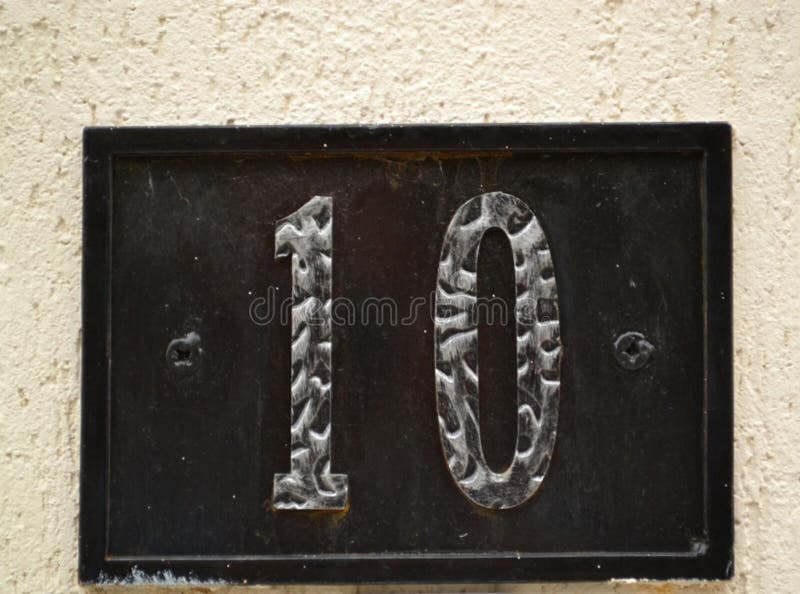 House-number-10-sign Picture. Image: 87855704