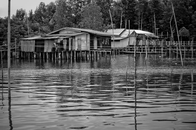 House built over a River. stock image. Image of england - 15116201