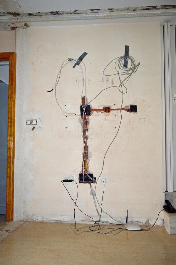 House Building stock photo. Image of dwelinfs, crane - 84917036