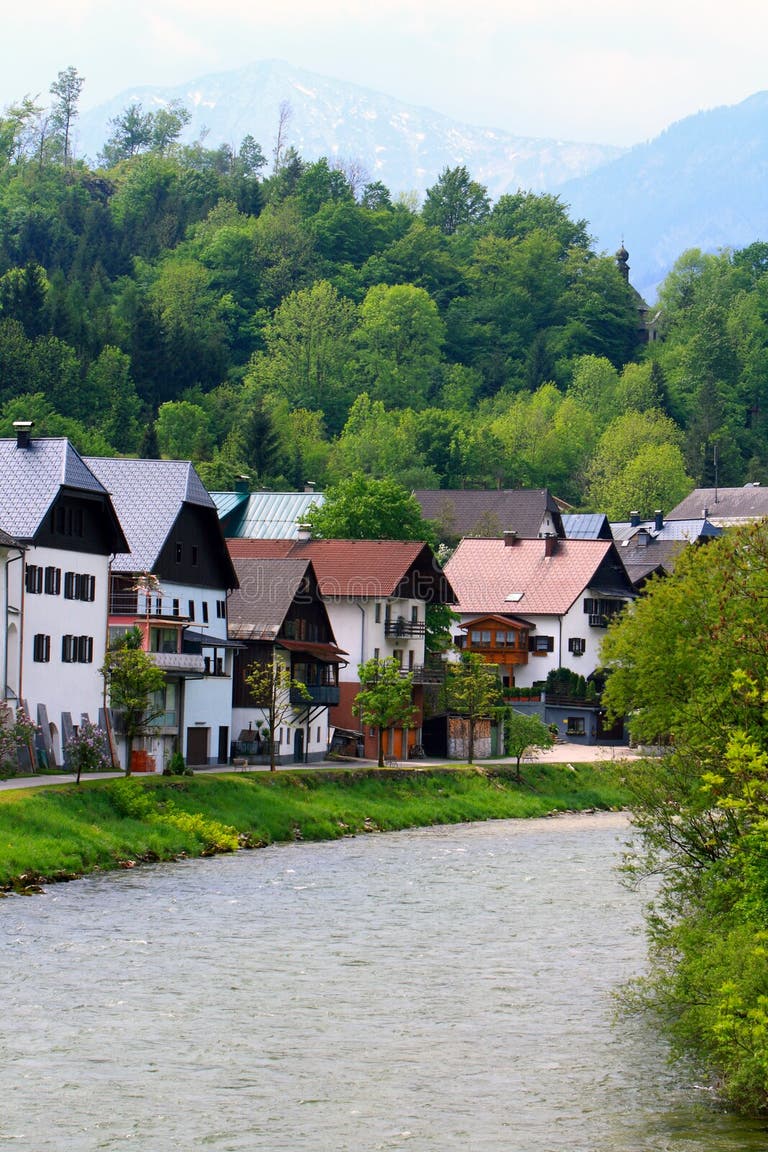 2,583 Forest Lawn Houses Stock Photos - Free & Royalty-Free Stock ...