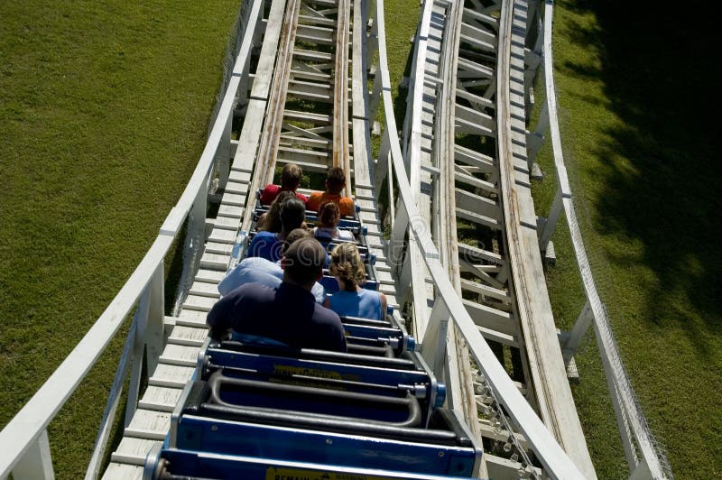 Houten Achtbaanspoor Joris En De Draak in Pretpark Het Efteling in ...