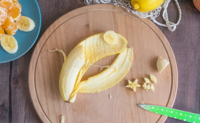 How To Make an Edible Christmas Tree with Children. Tutorial, Step by ...