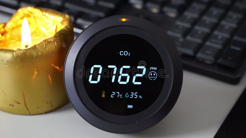 How To Measure CO2 Levels in Your Room Easily Stock Footage - Video of ...