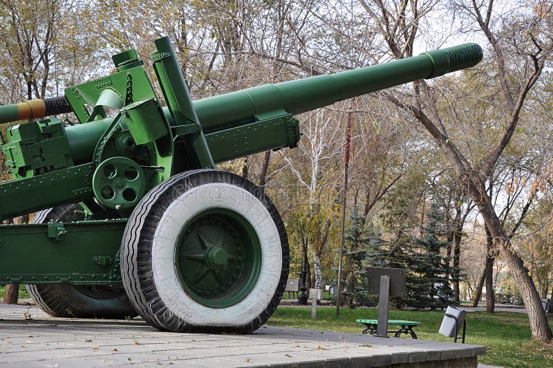 Howitzer-gun parts stock image. Image of military, forces - 34432461