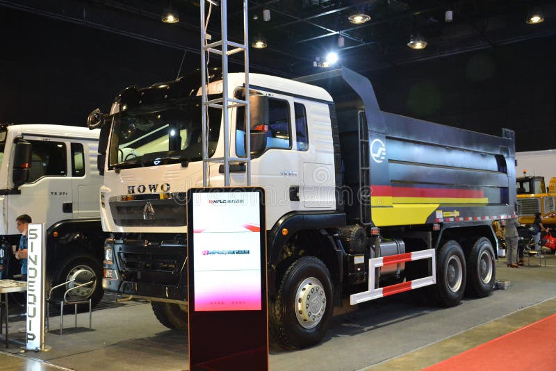 Howo Dumptruck at Philconstruct in Pasay, Philippines Editorial ...