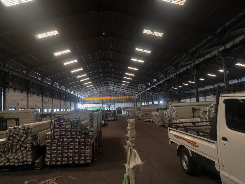 Aluminum factory workshop editorial image. Image of ethnic - 59511755