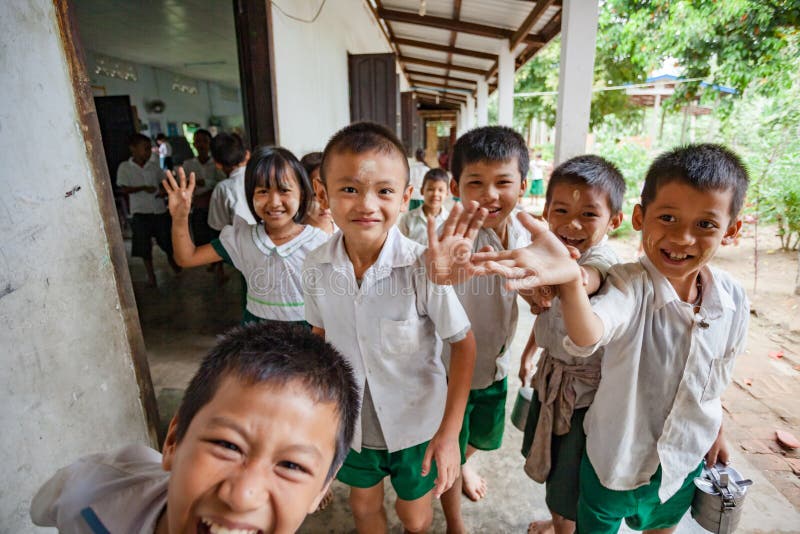 Hpa an, MYANMAR - 11/28/2016 : Unidentified Burmese Students at School ...