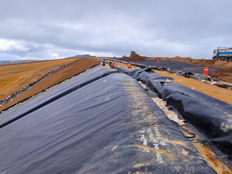 HPDE Geomembrane Installation Process on Mine Platforms and Slopes ...